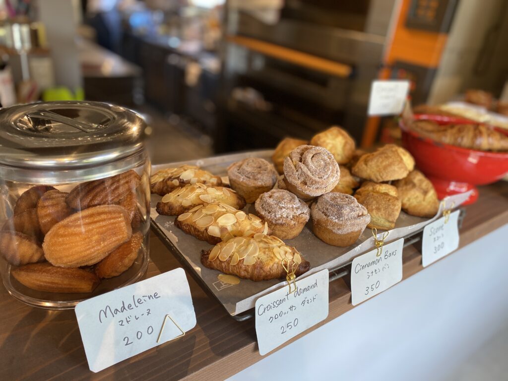 ヨーロピアンテイストのカフェが小手指にオープン 「Lilly＆Qcumber（リリーアンドキューカンバー）」 | 所沢なび