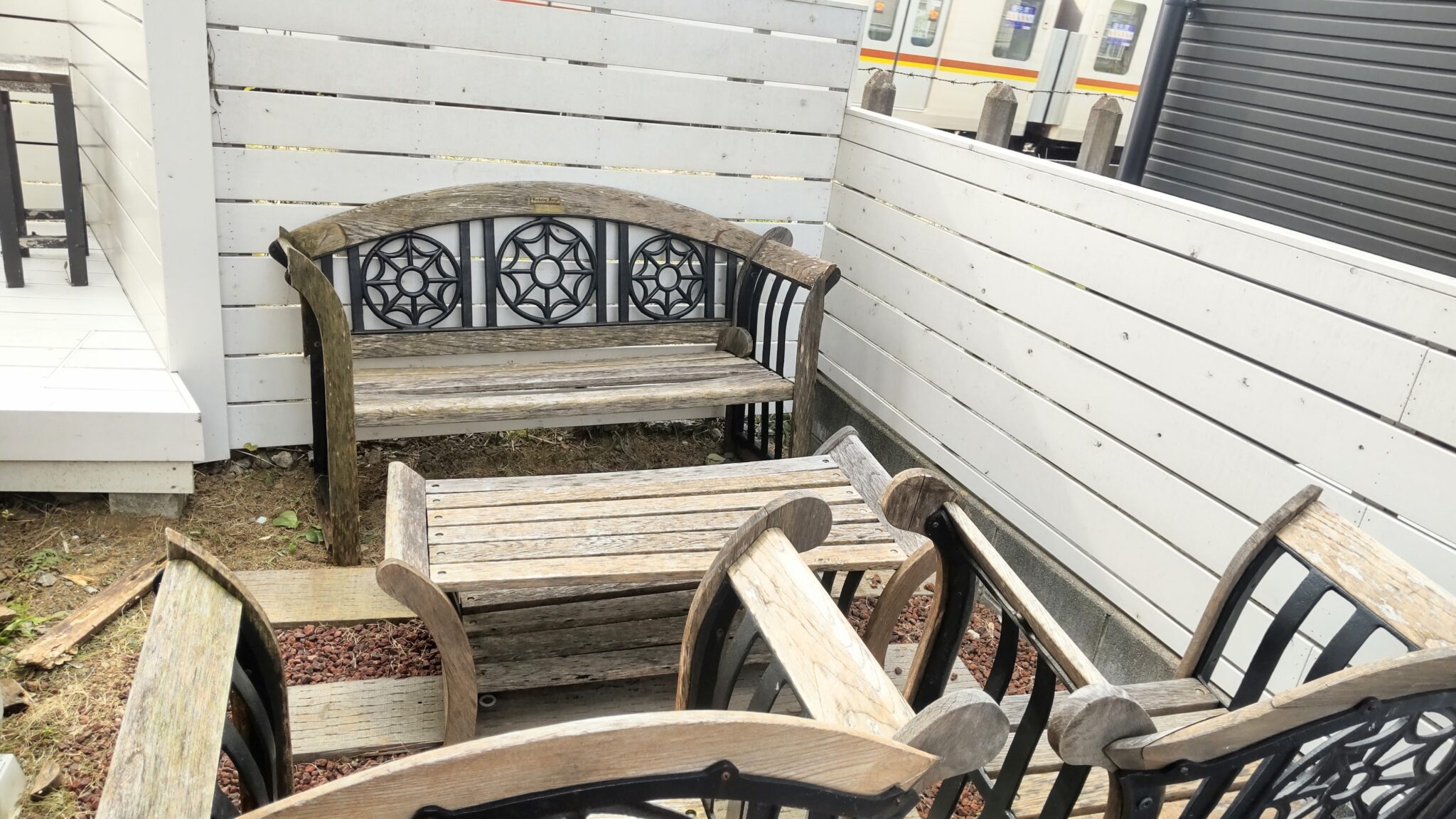 電車を眺めながらほっと一息。自家焙煎コーヒーとスイーツのお店cafe monowが西所沢にOPEN！ | 所沢なび